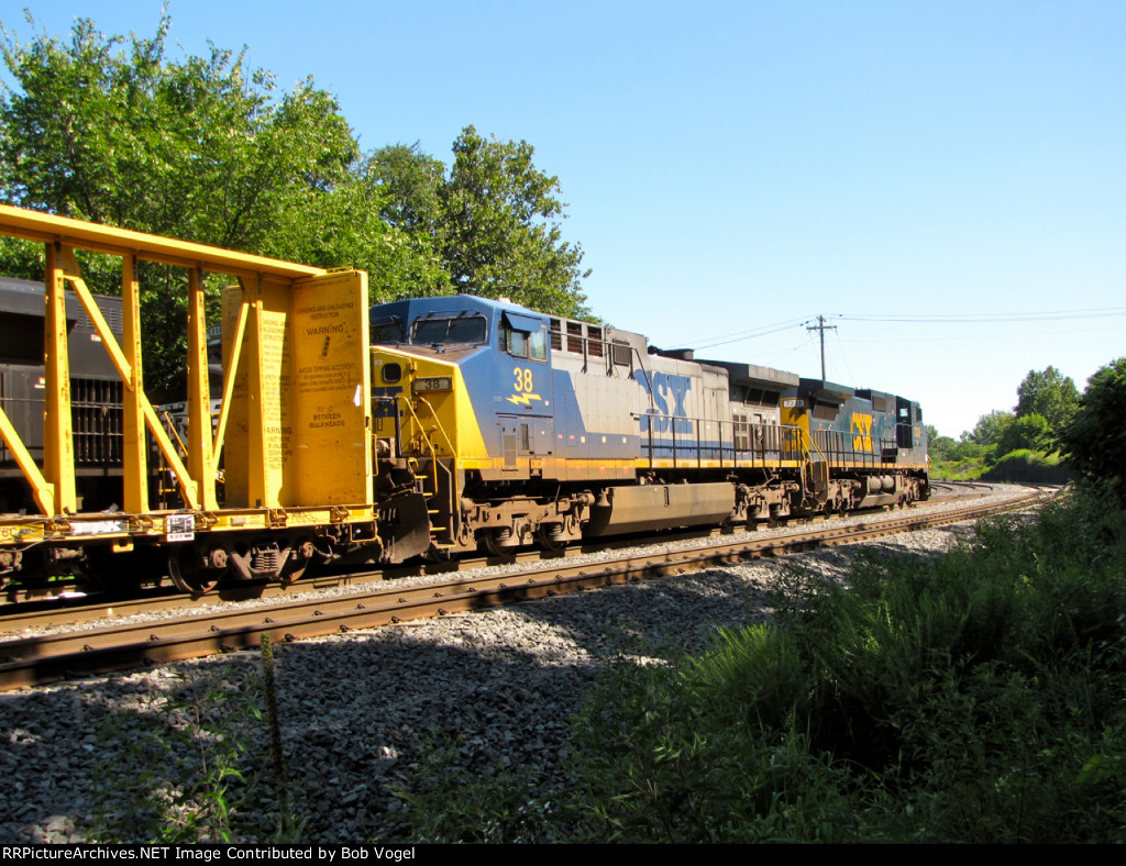 CSX 38 and 7333